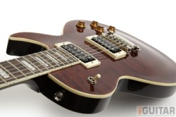 Cort CR-Custom reviewed in TopGuitar magazine - TopGuitar.eu